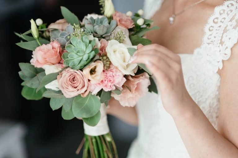 4 Flower Combinations For The Perfect Wedding Bouquet MyBeautyGym